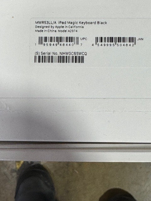 Apple Magic Keyboard Case iPad Pro 13-inch M4 - Black A2974 MWR53LL/A ...