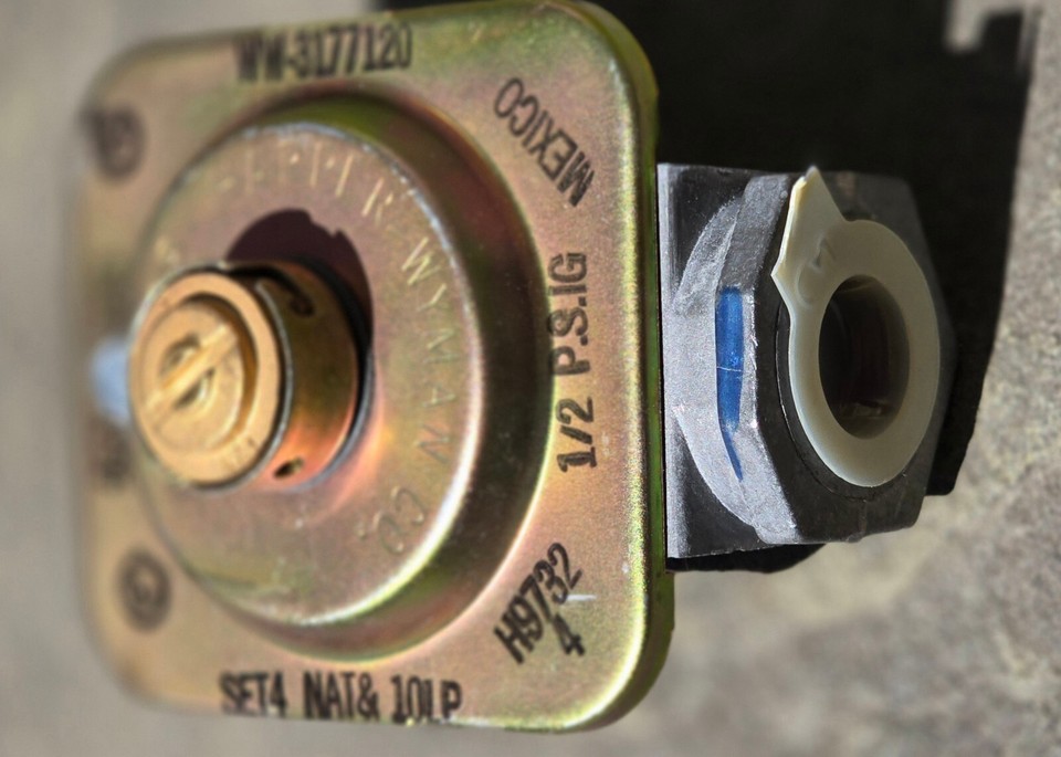 Whirlpool Cooktop Gas Pressure Regulator 4670G0039B WW3177120, new 3/8 ...