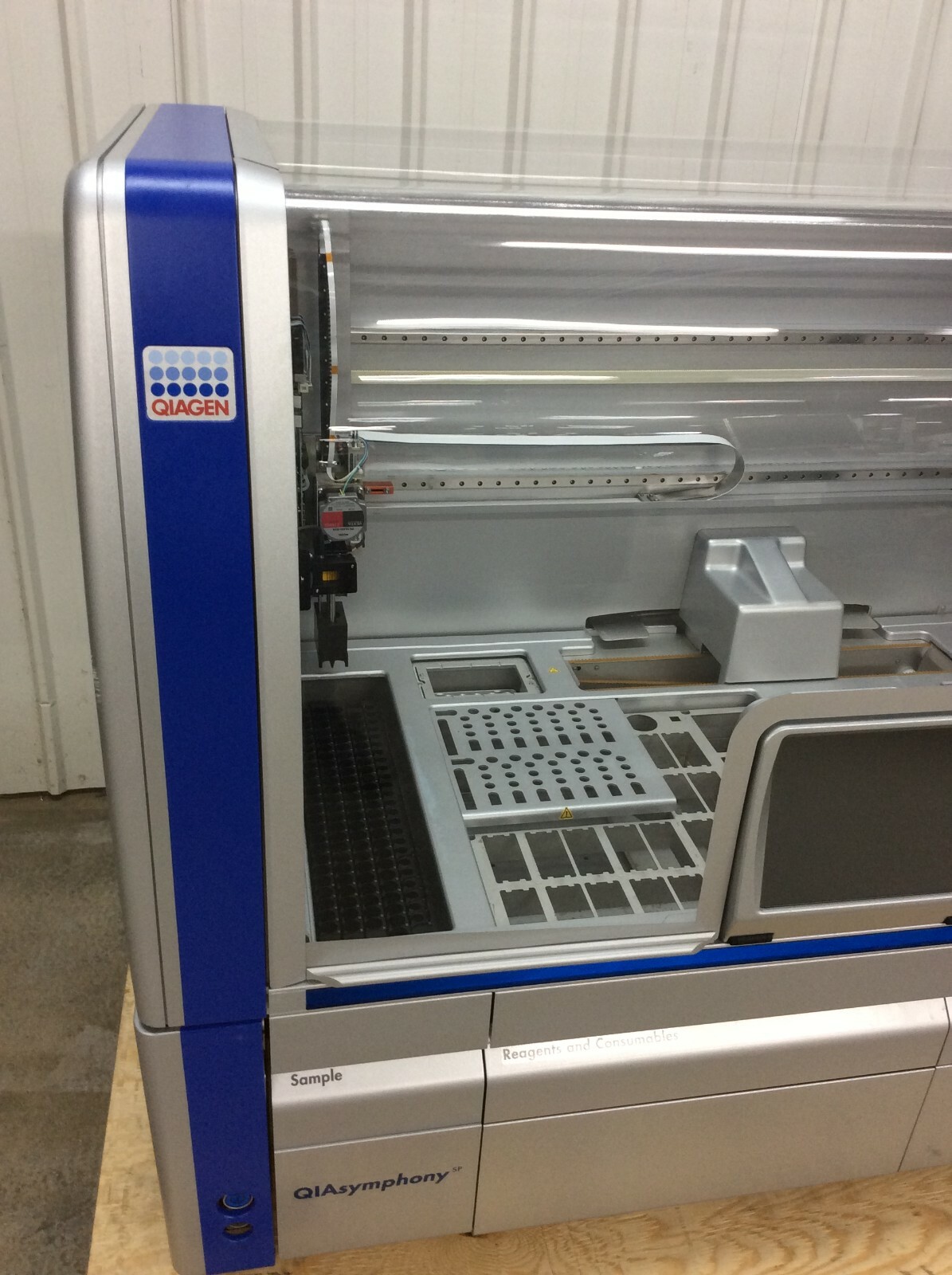 QIAGEN QIAsymphony SP Sample Preparation Fully-Automated DNA RNA ...