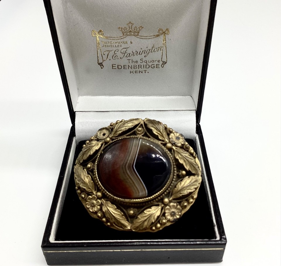 Large Victorian Banded Agate & Pinchbeck Brooch Elaborate Pinchbeck ...