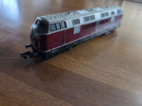 n gauge locomotives Deutsche Bundesbahn Class 221 Diesel Locomotive ...