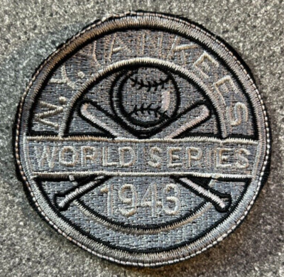 1943 WORLD SERIES MLB BASEBALL NEW YORK YANKEES 2.75" GRAYSCALE TEAM ...