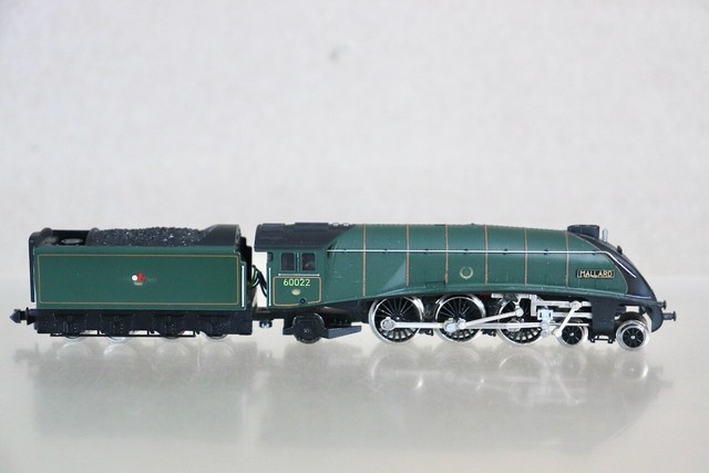 Minitrix N Gauge 12947 BR Green 4-6-2 A4 LOCO 60022 Mallard VGC for ...