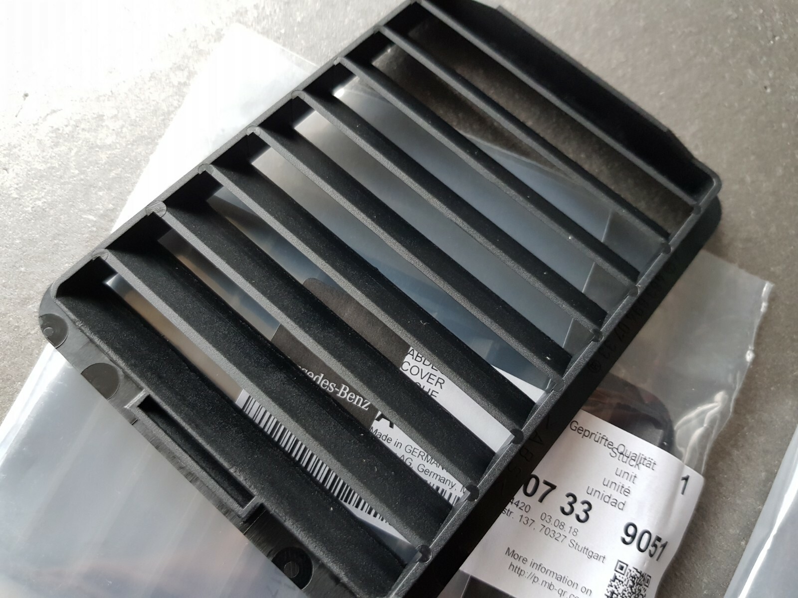 Genuine Mercedes W461 W463 Vent grill A46369407339051 (pair) | eBay