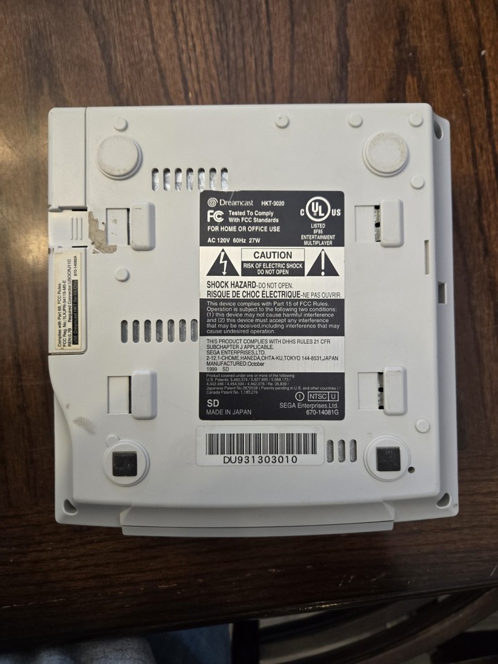 White SEGA Dreamcast Lot- 2 Controllers- 2 Memory Cards- 1 Game Tested ...