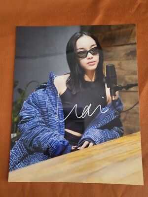 Lexie Liu Autographed Photo Poster Chinese Singers Collection 8*10 RARE ...