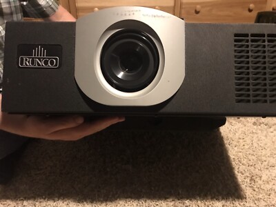 Runco VX-1000C DLP Projector 8.3 x 20.9 x 21.6 50 lb Used With Remote ...