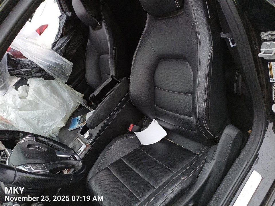 LEFT BLK FENDER OEM 08-15 MERCEDES-BENZ C350 2048801318 | eBay