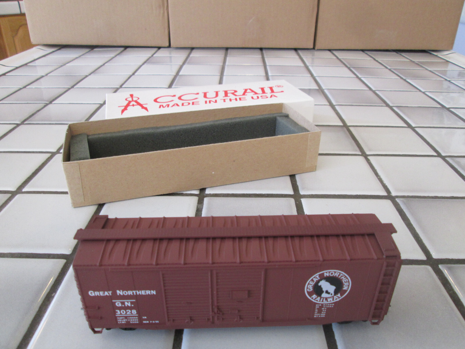 accurail GREAT NORTHERN 40 FOOT BOX CAR HO scale | eBay