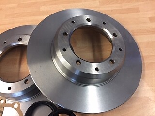 Land Rover Defender 110 (2002 - 2016) Rear Brake Disc & Pad Kit | eBay UK