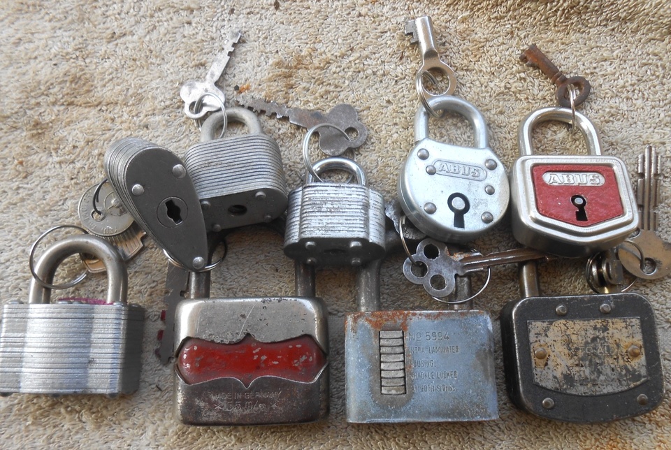 9 Vintage Padlocks with keys Locksmith, Art, Decoration, Collectors ...