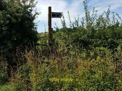Photo 12x8 Footpath sign in the hedge, Elmbridge Green Bryan's Green ...