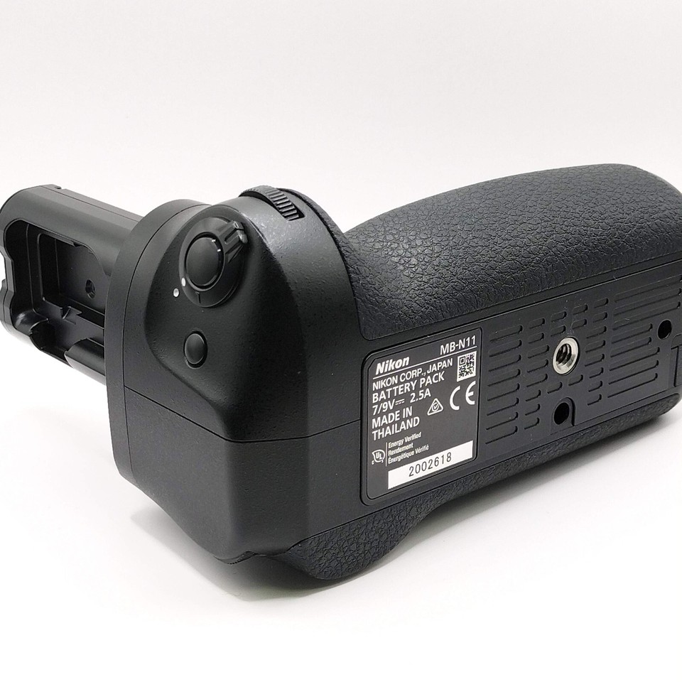 [Near Mint] Nikon MB-N11 Power Battery Vertical Grip for Z6II Z7II w ...
