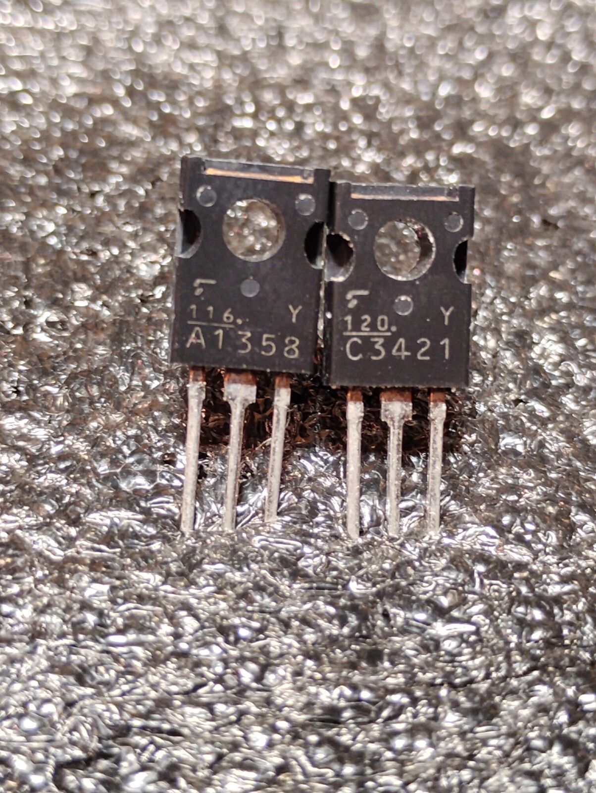 2SA1358-Y & 2SC3421-Y Toshiba Transistors Veb Matched to within a 1.1 ...