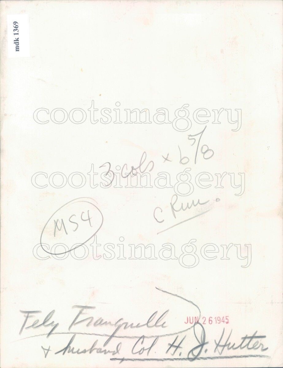 1945 Press Photo Stylish Filipino Dancer Fely Franquelli Husband Col H ...