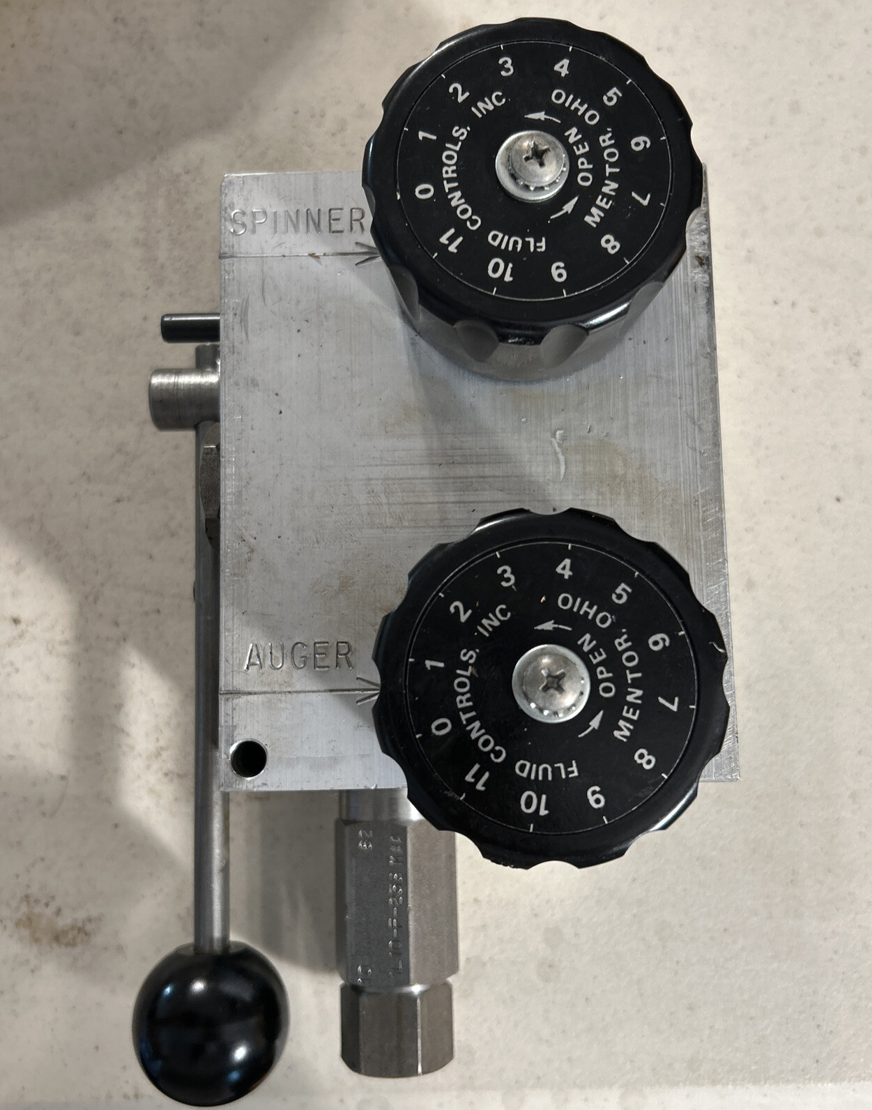 Duel flow Control valve Fluid Controls Inc. 2FFL12-D6-6-6-4-10-15S NEW ...