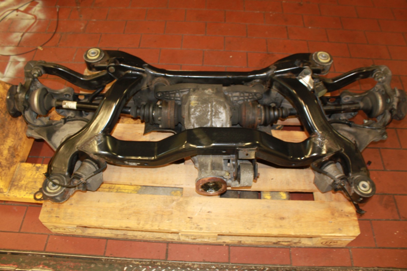 Hinterachse Differential HNR Achsschenkel Achse Audi S4 RS4 B6 B7 V8 ...