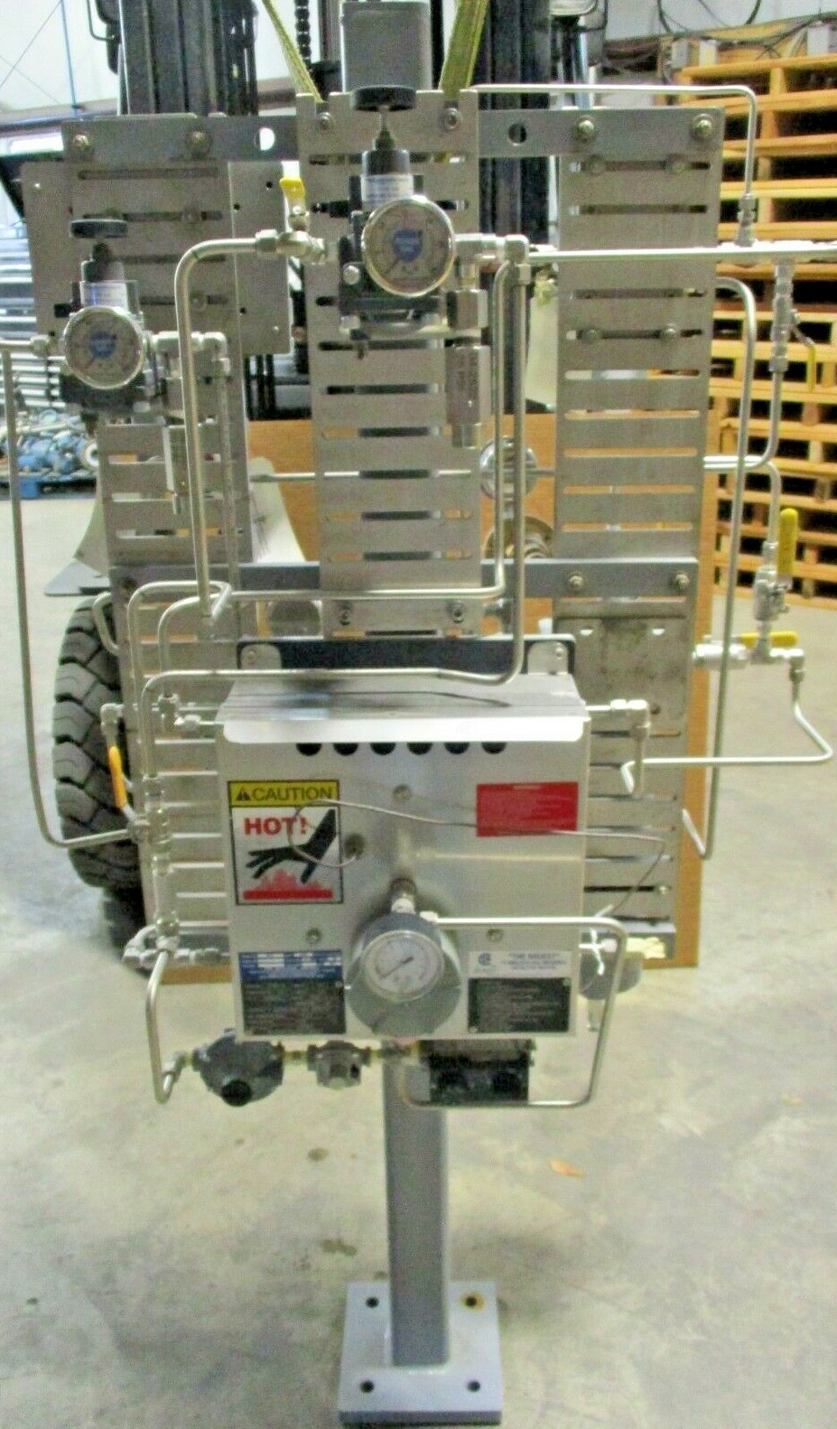 THE BRUEST, S1800CG, FLAMELESS GAS INFRARED CATALYTIC HEATER, 120V ...