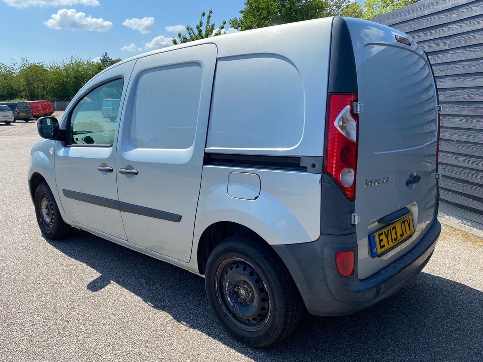 2013 Renault Kangoo ML19dCi 90 Van [Sat Nav/SLD] spares or repairs runs ...