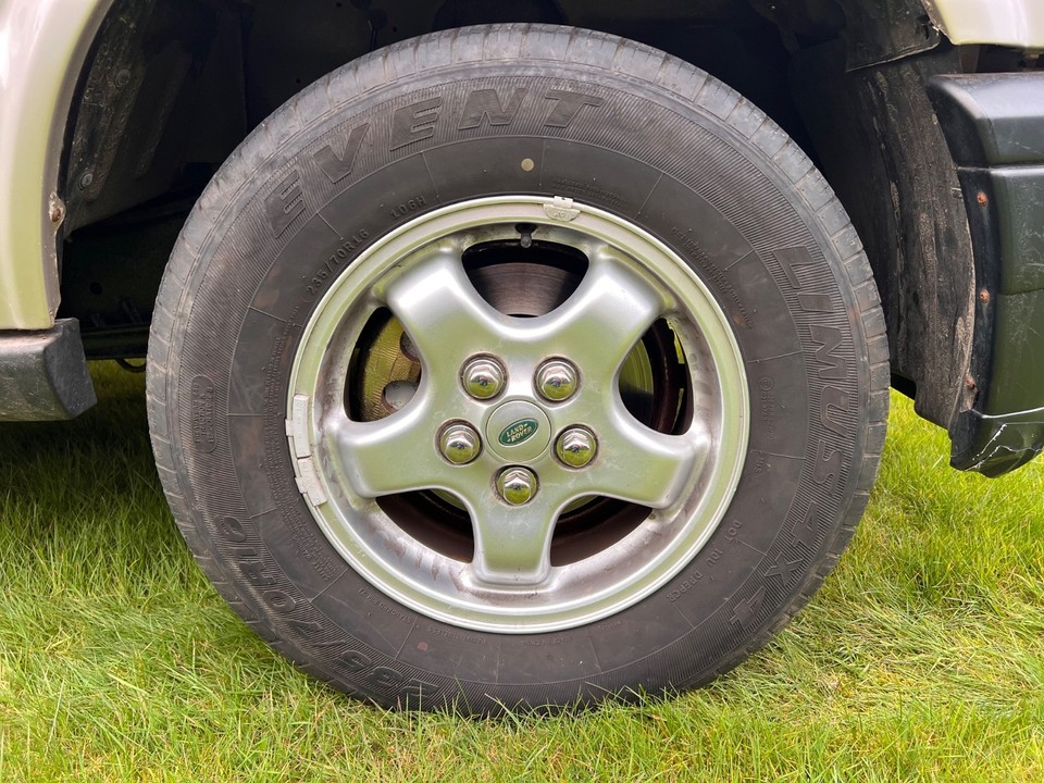 Landrover Discovery TD5 (MOT Failure - Front Ball Joints) | eBay UK