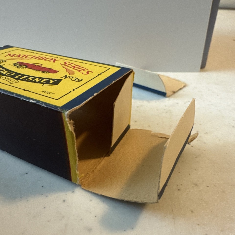 1957 A MOKO Lesney Matchbox No.39 Pink 'ZODIAC CONVERTIBLE'- In ...