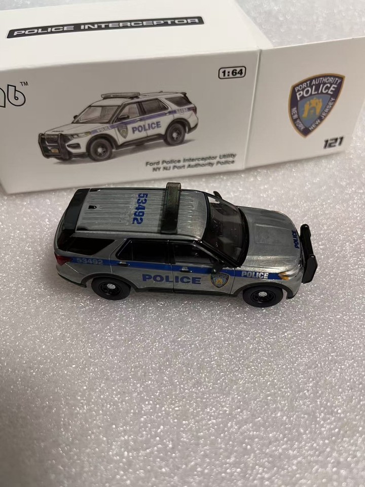 596 1:64 Ford Explorer NY NJ Port Authority SUV 596-121 Varnish Car ...