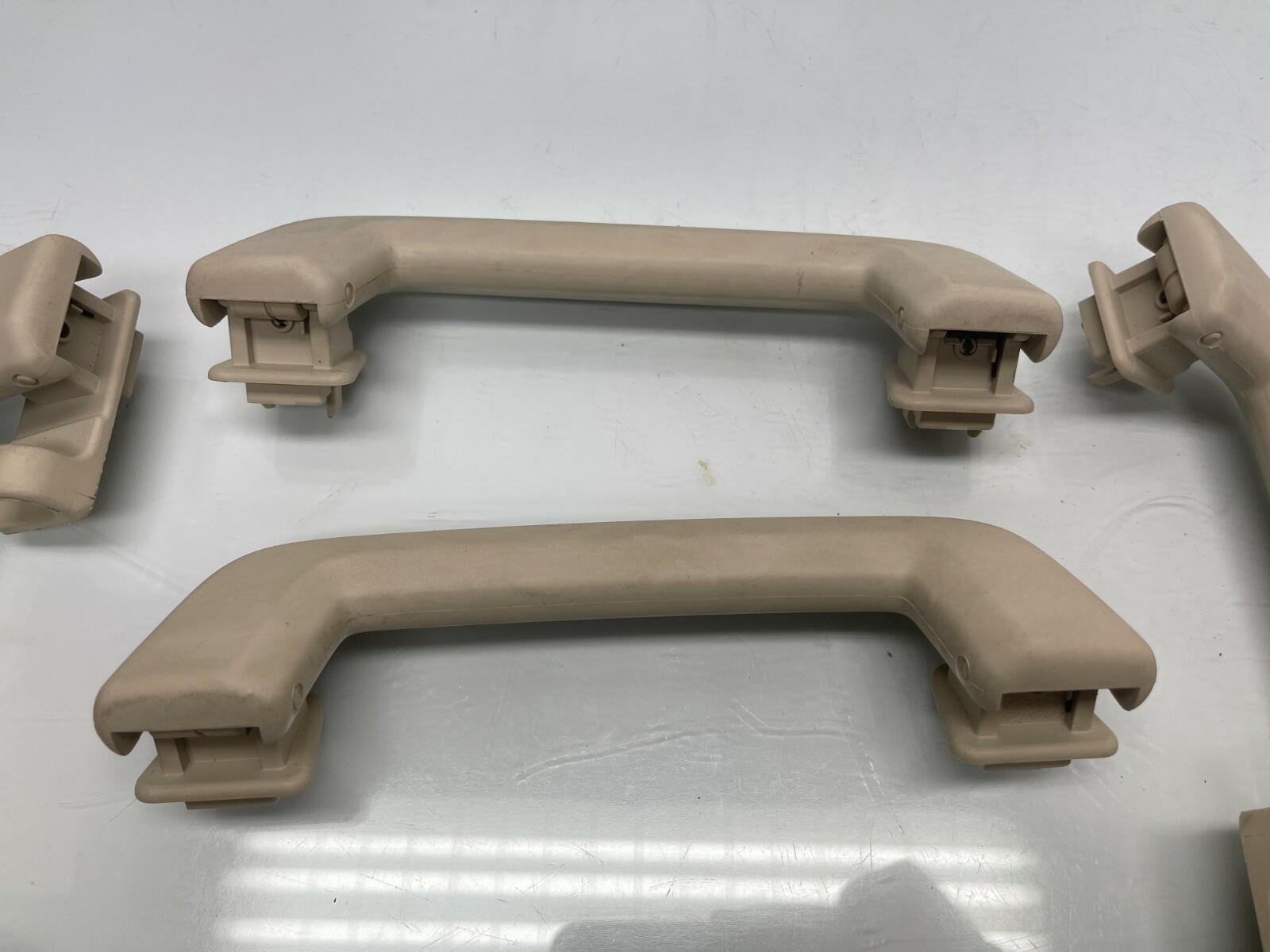 08-15 Land Rover LR2 ROOF OVERHEAD GRAB HANDLE SET OF 4 OEM | eBay