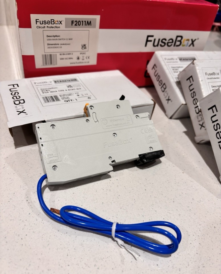 Fusebox F2011M Metal Consumer Unit 11-Way & 4 Type A RCBO - Brand New ...