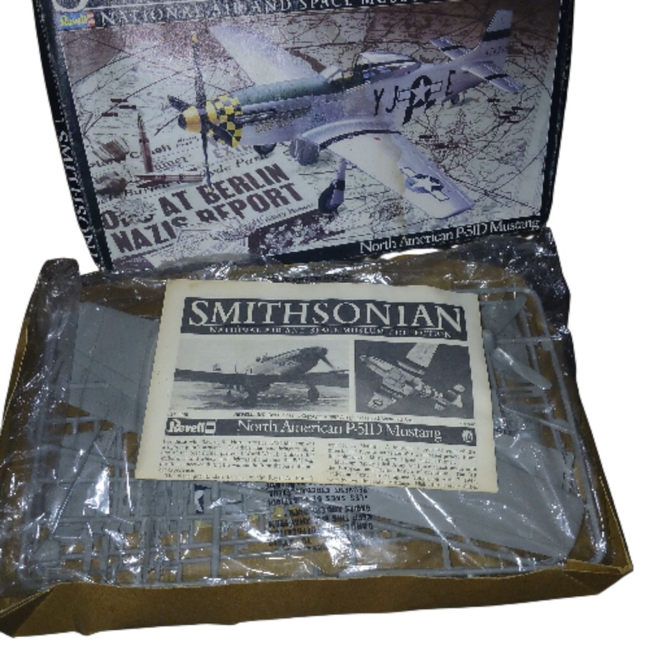 REVELL SMITHSONIAN NORTH AMERICAN P51-D MUSTANG MODEL KIT 1986 ...