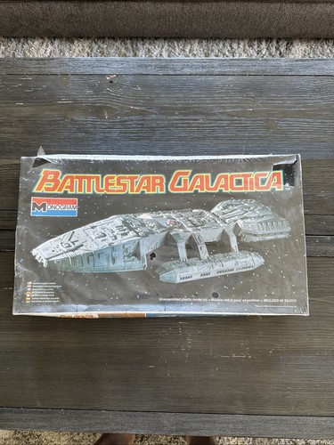 Monogram Model Kit, Battlestar Galactica Star Ship 1978 Molded in ...
