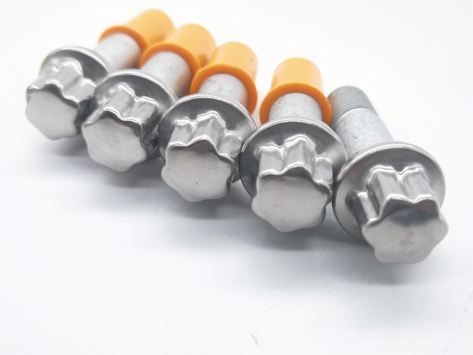 20Pcs Wheel Lug Bolts Nuts Fit Mercedes ML550 S500 GLK350 S550 CL ...