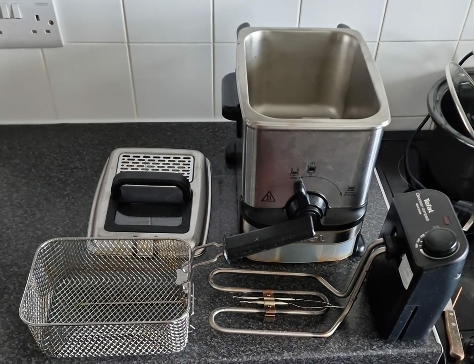 Tefal Oleoclean Pro Deep Fryer FR804140 Stainless Steel Easy Clean ...