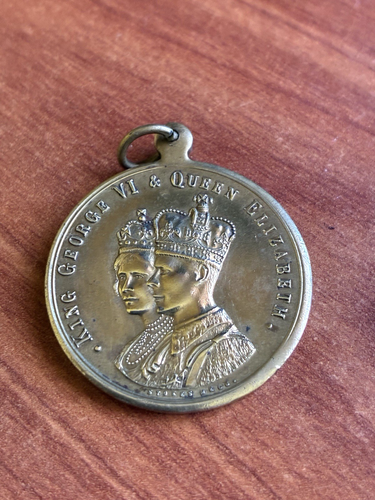 1937 Coronation Commemoration Medal King George V1 & Queen Elizabeth ...