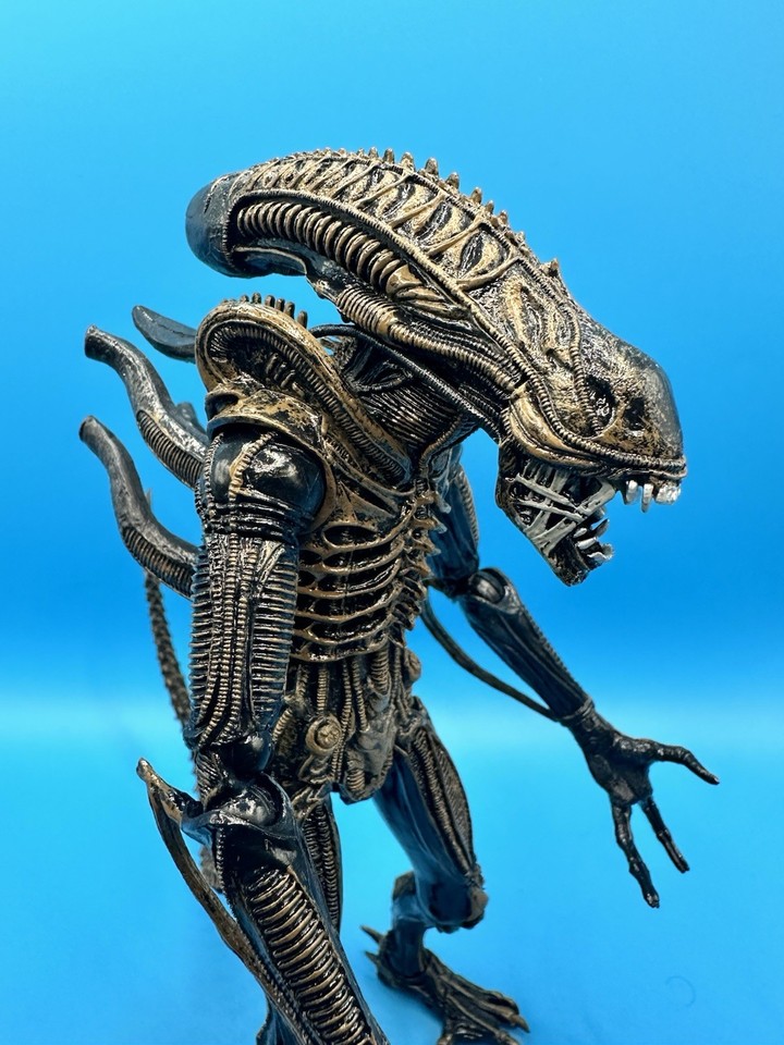 NECA Aliens Ultimate Edition Brown Alien Warrior Xenomorph Action Figure | eBay