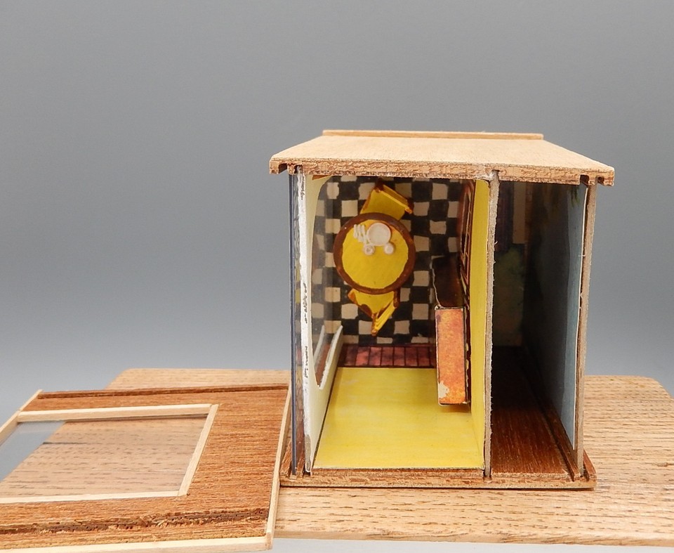 1/4 Scale Braxton Payne New Orleans Roombox Artisan Dollhouse Miniature ...