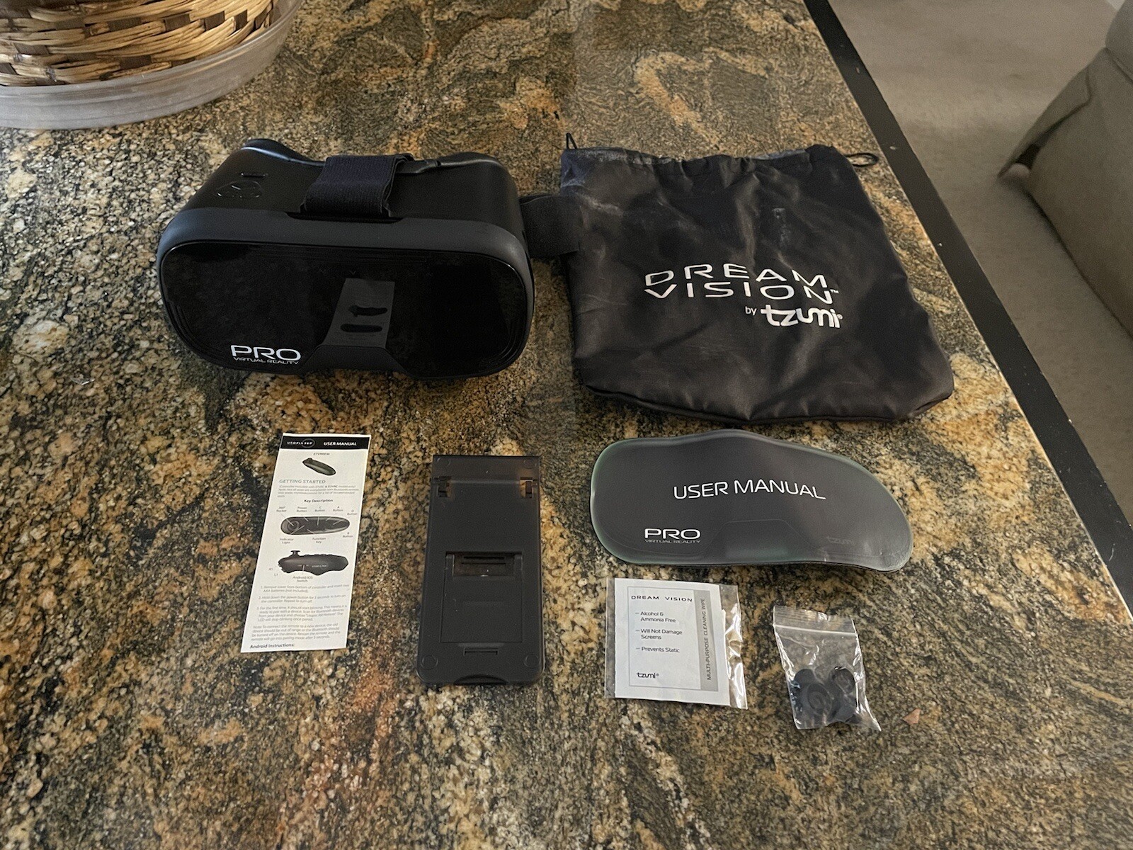 VIRTUAL REALITY HEADSET DREAM VISION PRO New EARBUDS Manual Bag Case ...