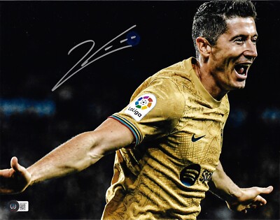 Robert Lewandowski Signed Barcelona 11x14 Photo Beckett BAS Witnessed ...