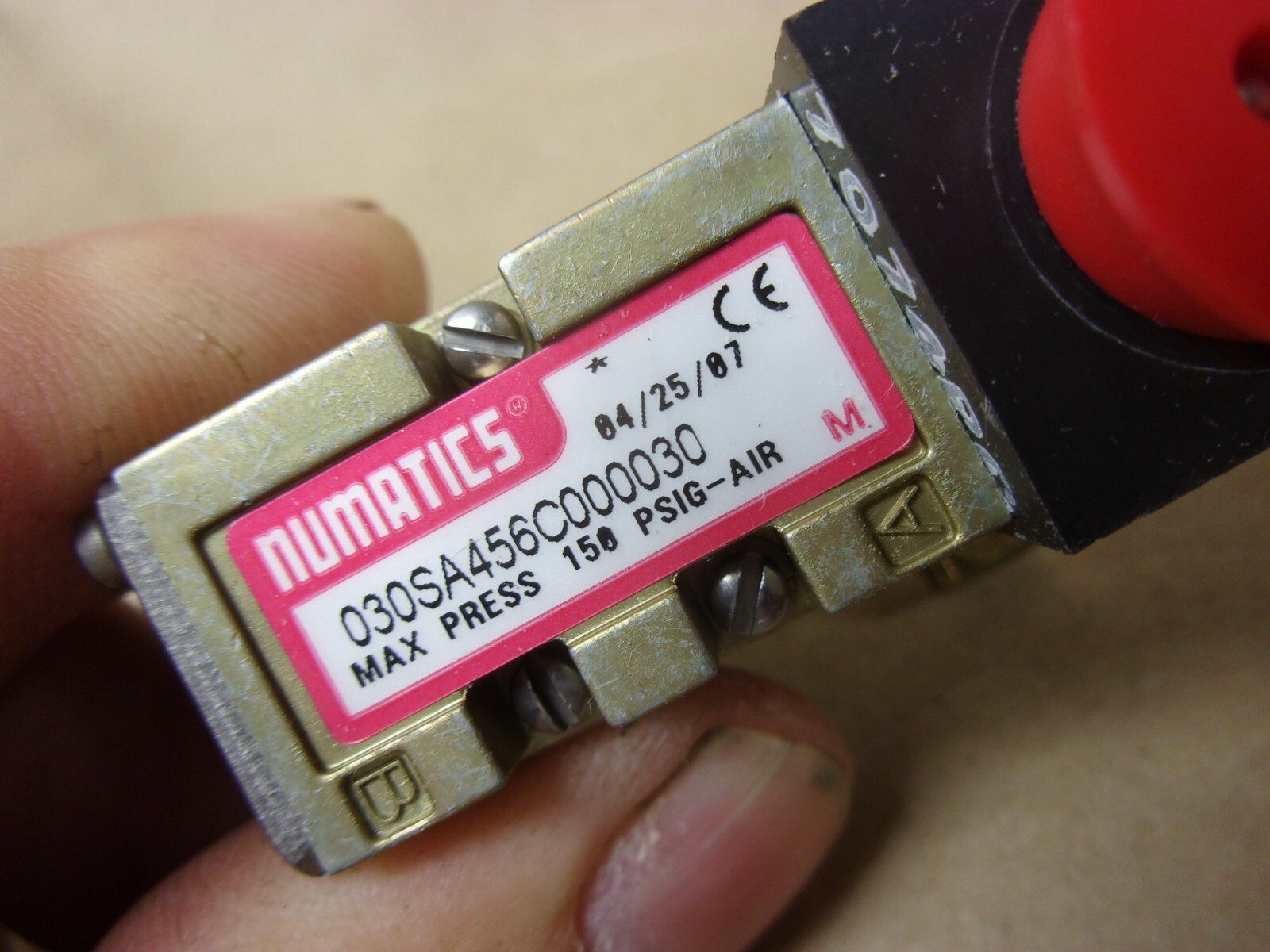 Numatics Micro Mini Pneumatic Air Control Spool Solenoid Valve 150psi ...