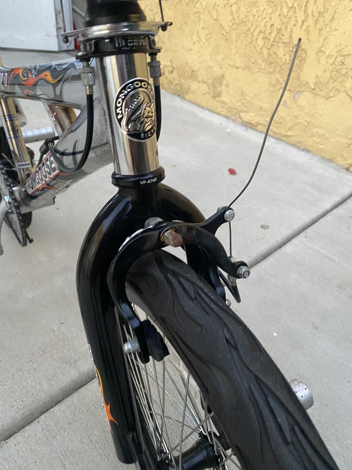 Mongoose Hoop-D Pro Chrome, Original 20" BMX Freestyle Bike, Mid School ...