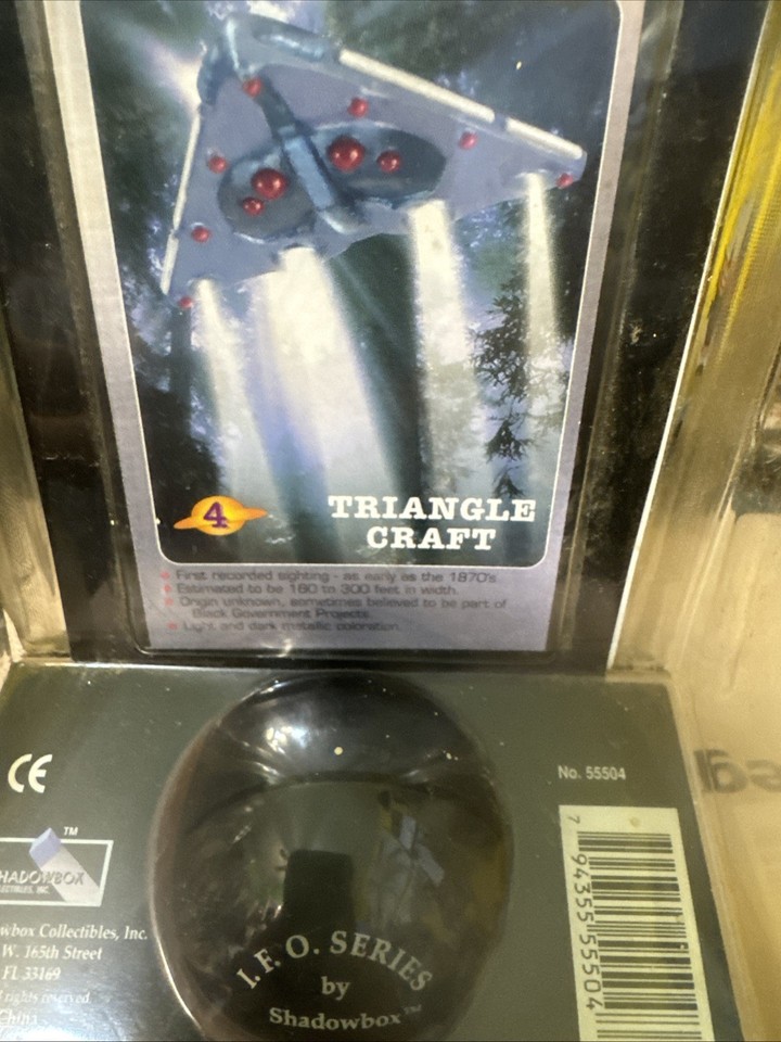 1997 UFO IFO Series SCOUT CRAFT W/ Trading Card Identified Flying Object SEALED | eBay