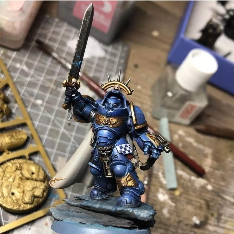 Captain in Gravis Armour Warhammer 40K Space Marines Presale Painted ...