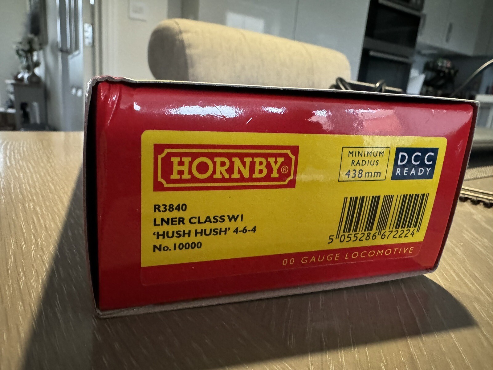 Hornby R3840 LNER W1 Class Hush Hush 1:76 Locomotive - Battleship Grey ...