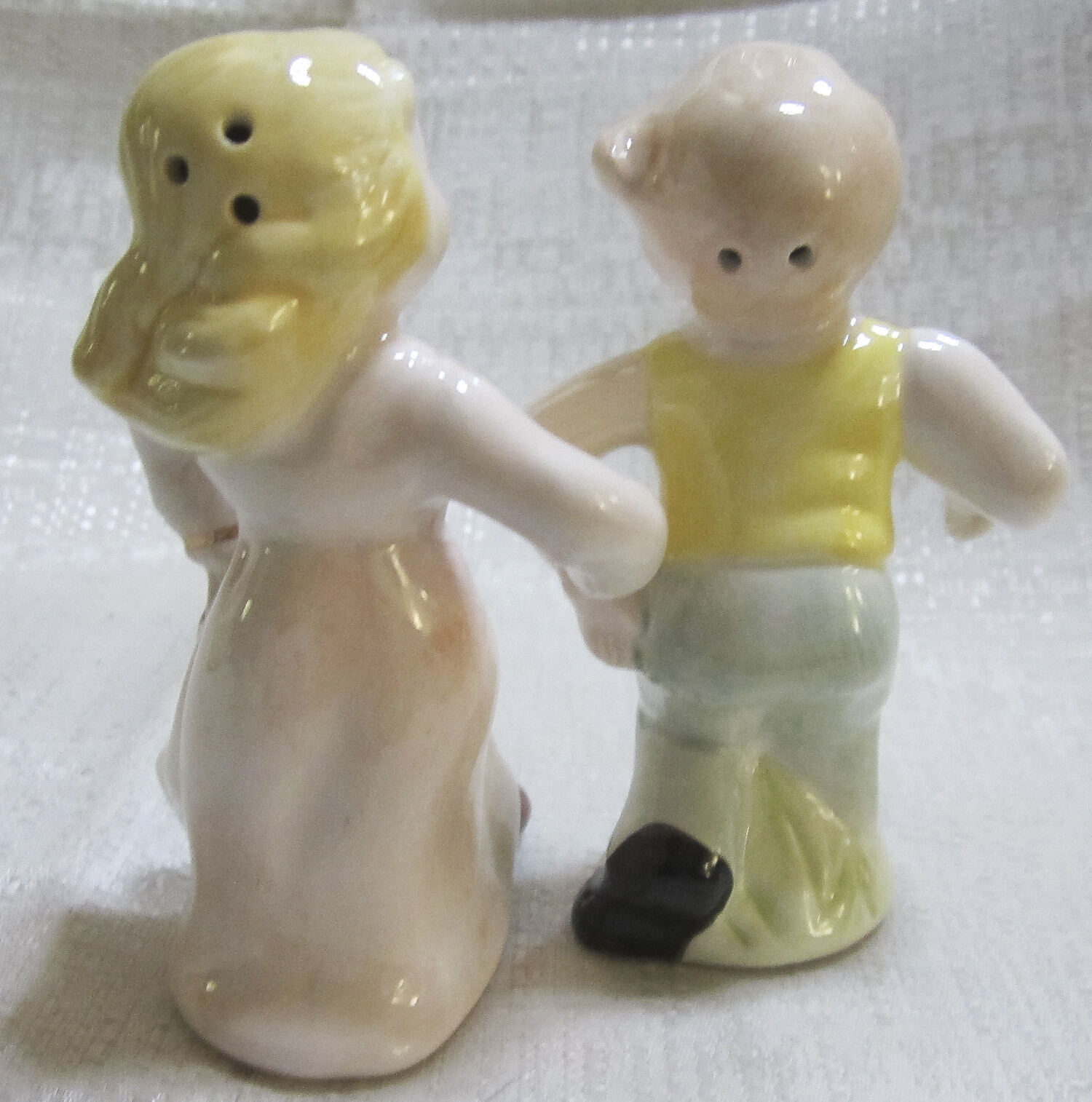 Square Dancers vintage ceramic Salt and Pepper Shakers 4-1/4" Tall ...