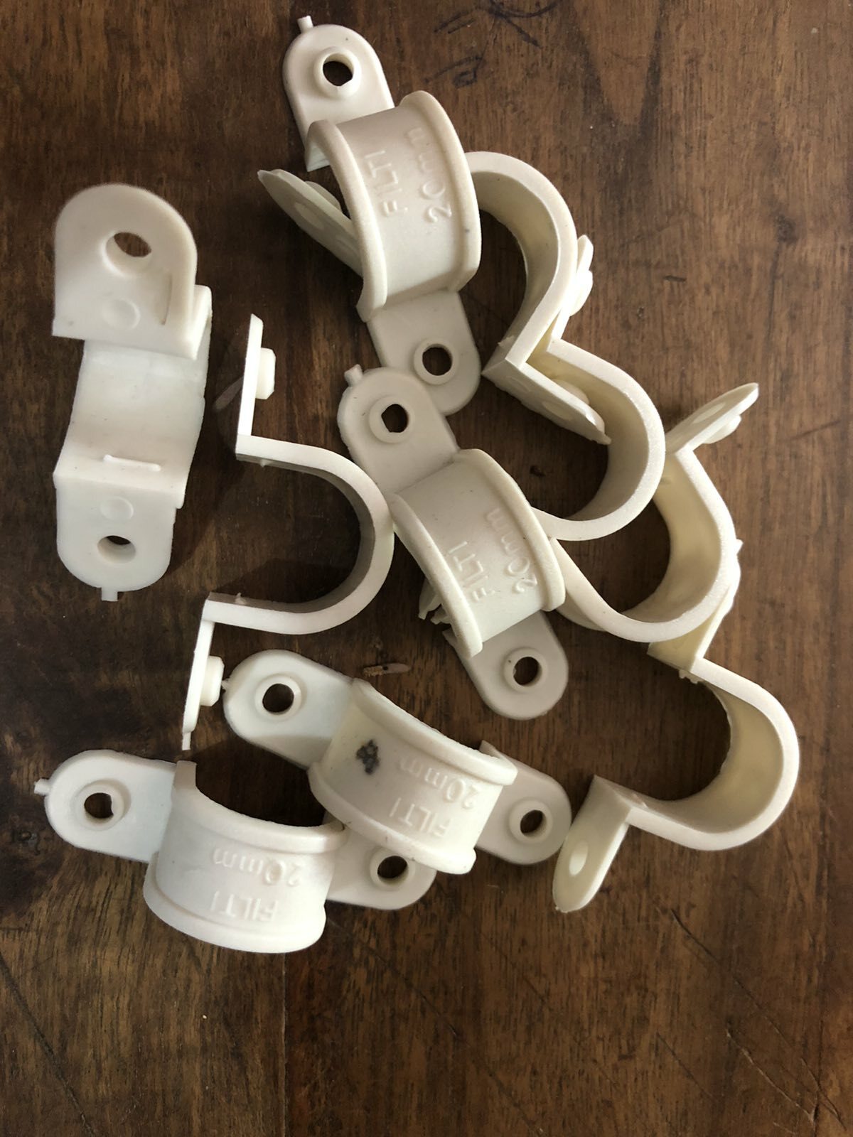 CONDUITE CLAMP PVC -Pipe Fitting Clip 5-Pack 1/2", 3/4", 1" High ...
