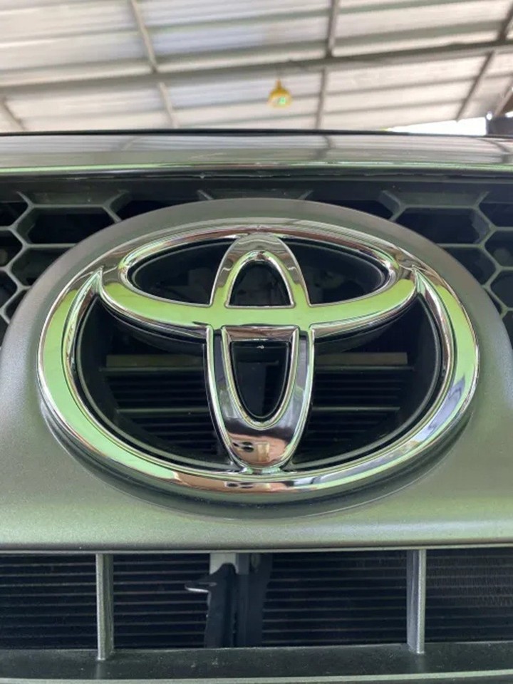 Front Radiator Grille Emblem Badge Logo for Toyota Hilux Vigo MK6 MK7 ...