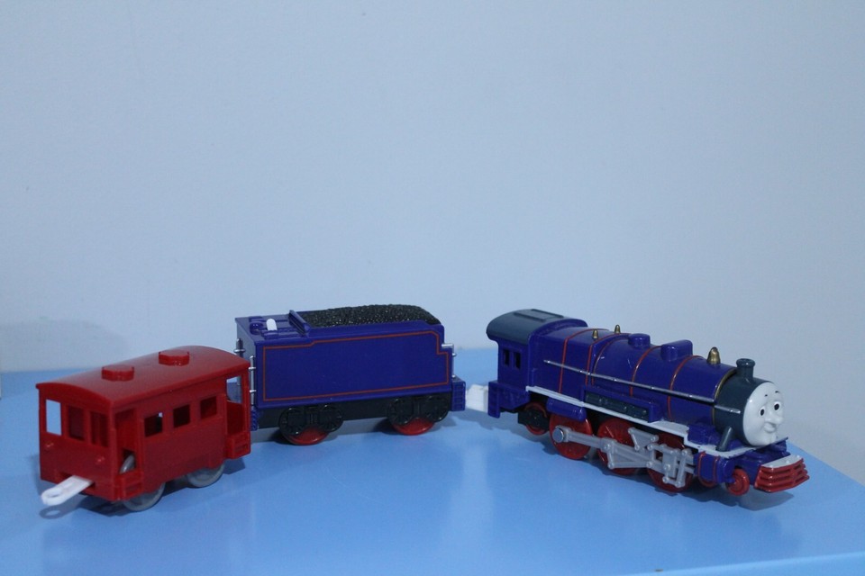Thomas & Friends - TOMY/ TRACKMASTER - HANK *COMPLETE* HIT TOYS - 2008 ...