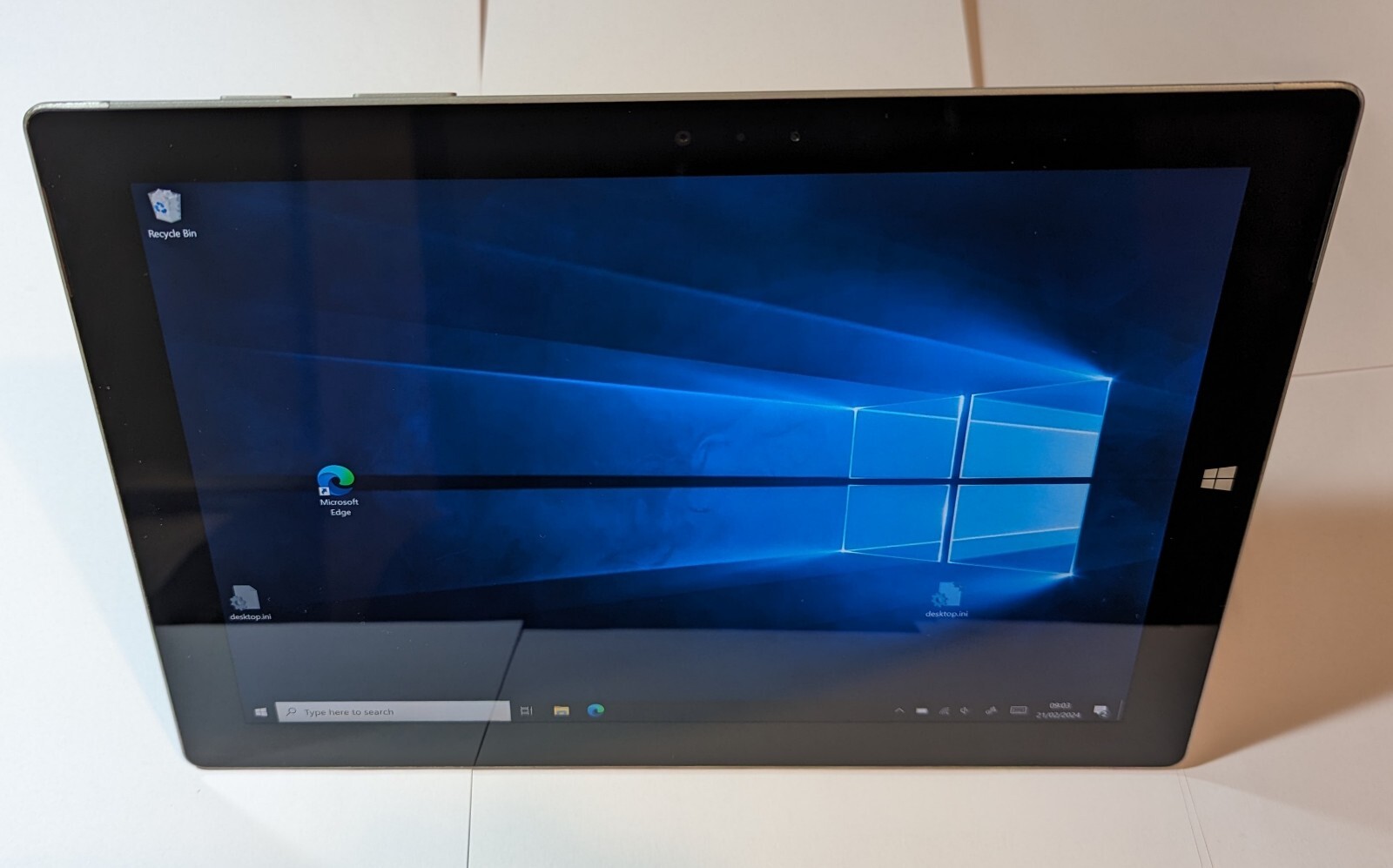 Microsoft Surface 3 4gb Memory 64gb Storage Wi Fi 10 8in 1080p