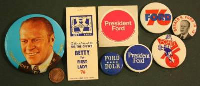 1976 Gerald Ford for President 8 piece set 6 pins 1 sticker & 1 ...