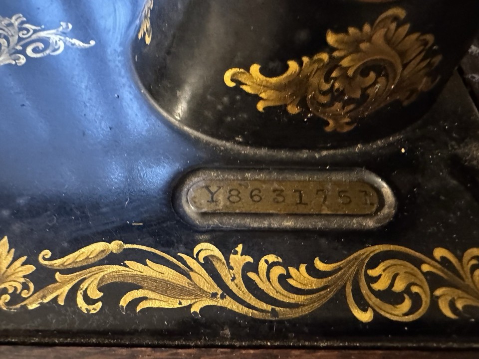 Vintage Singer Hand Crank Sewing Machine with Case | eBay UK