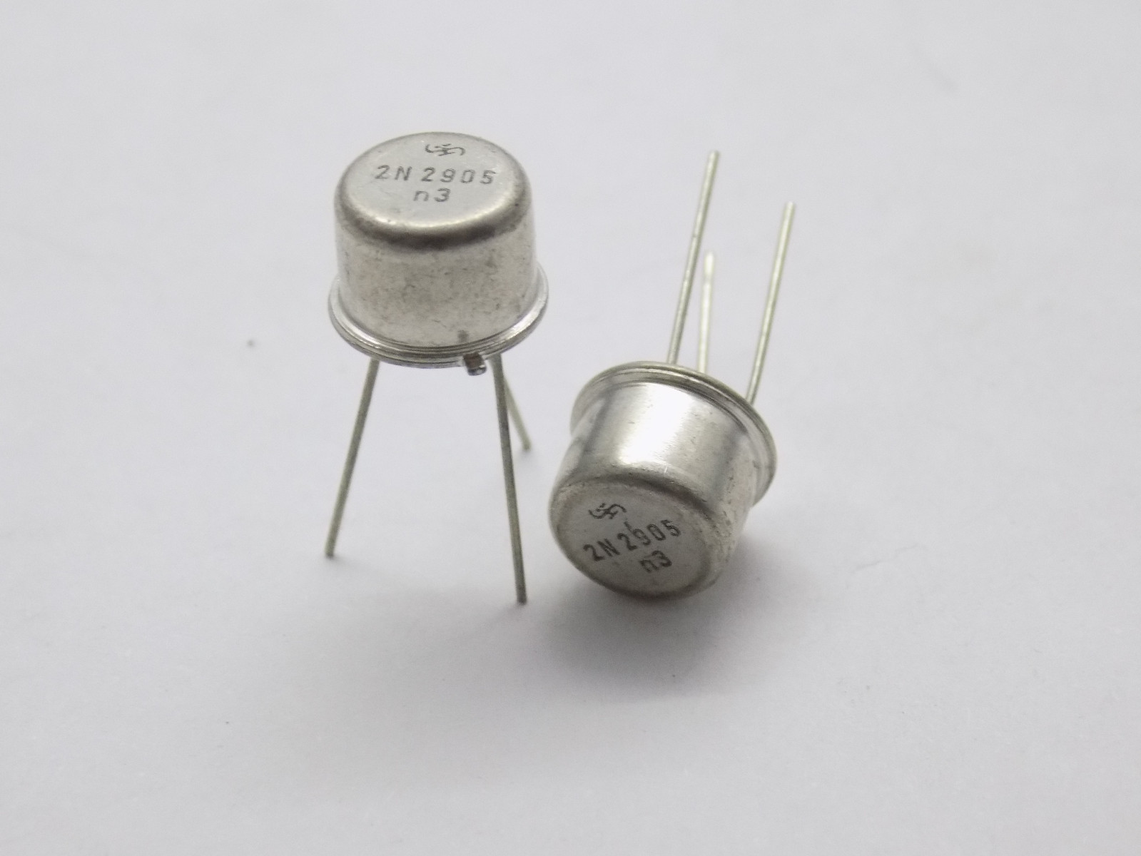 2x Siemens 2N2905 Si PNP Small Signal Transistor 600mA 40V TO-39 for ...